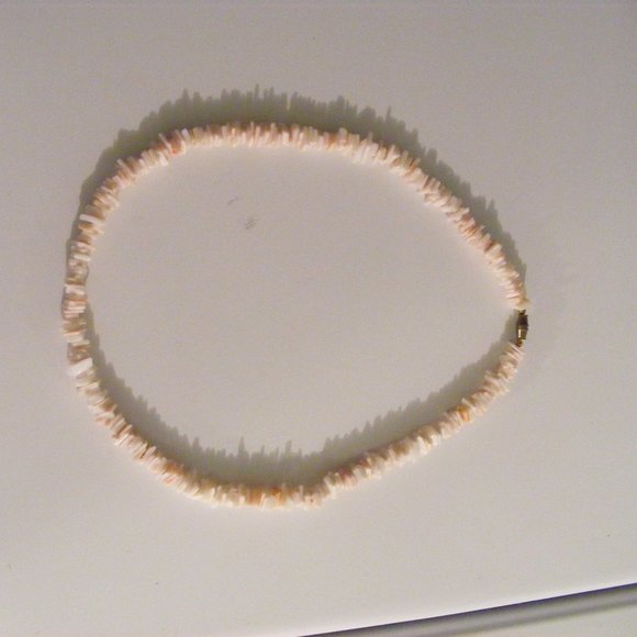 Unknown | Jewelry | Vintage Chip Shell Necklace Peach Color Jewelry ...